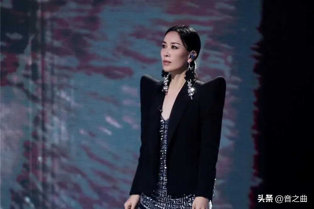 A selection of 17 classic songs by Na Ying, showing Na Ying's diverse ...