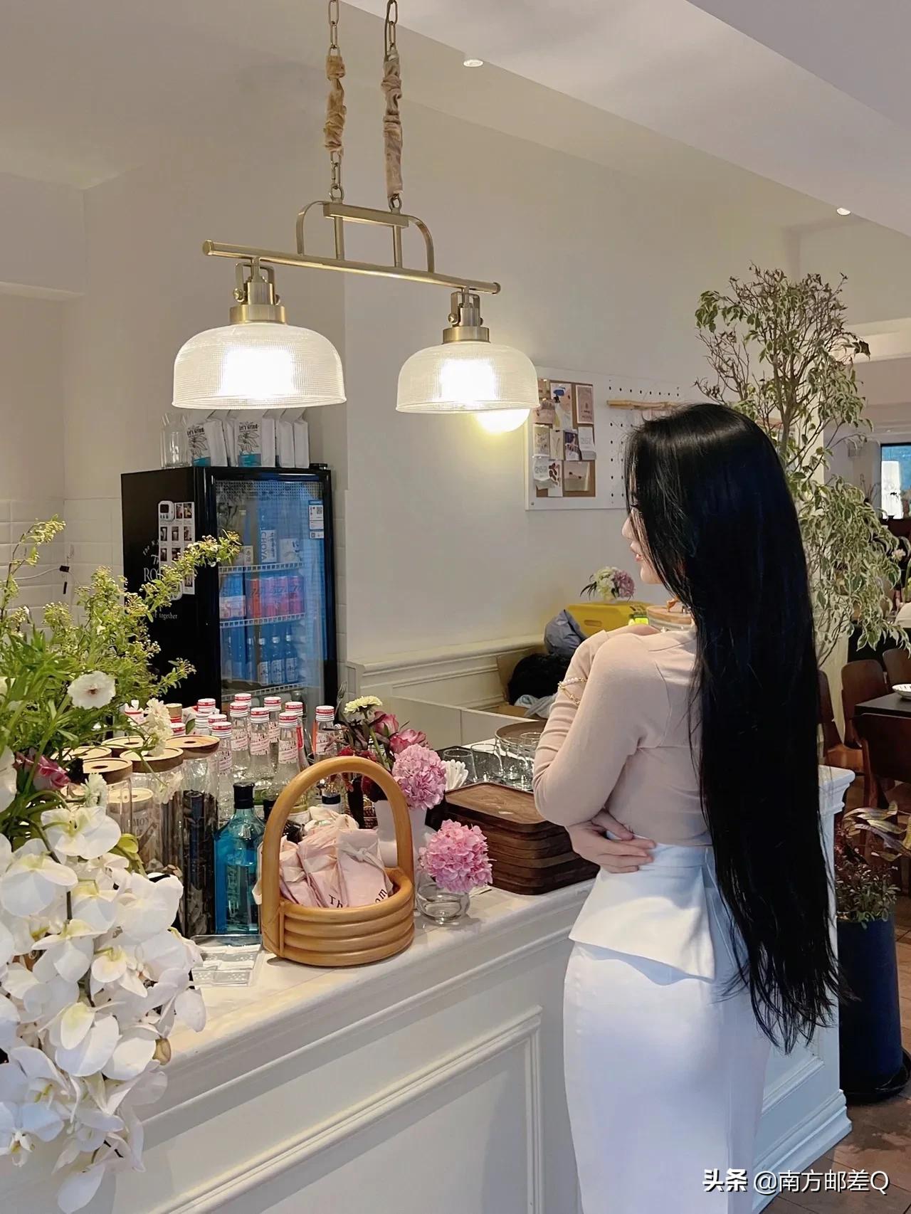 Korean Ouni, romantic atmosphere - iNEWS