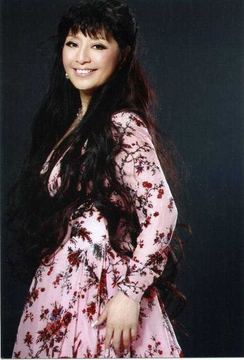 Singer Yin Xiumei, married to a French husband for the second time, has ...