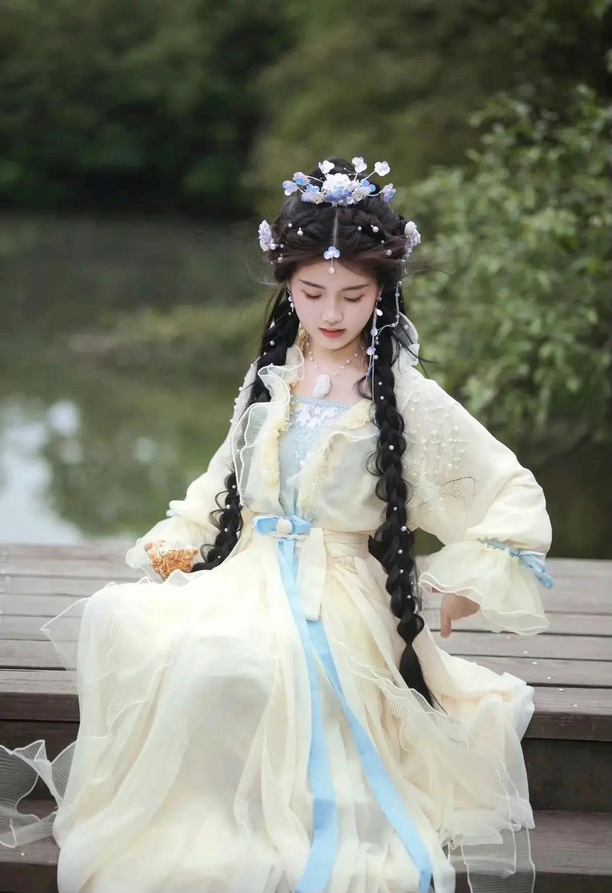 The most beautiful Hanfu lady - iNEWS