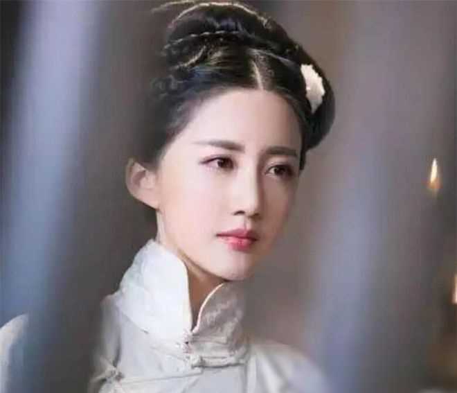 68-year-old Nurhaci died in the morning, and 36-year-old Abahai was ...