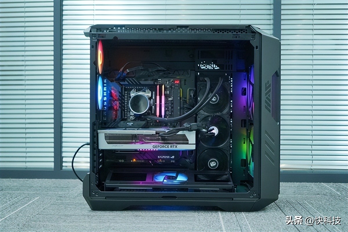 Tolerance is a virtue!Cooler Master HAF700 Full Tower Chassis Picture Tour: Multi-chamber Design ...