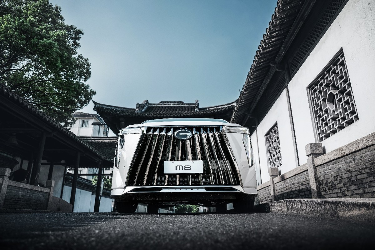 What kind of car should a Chinese boss take?This luxury MPV is worth ...