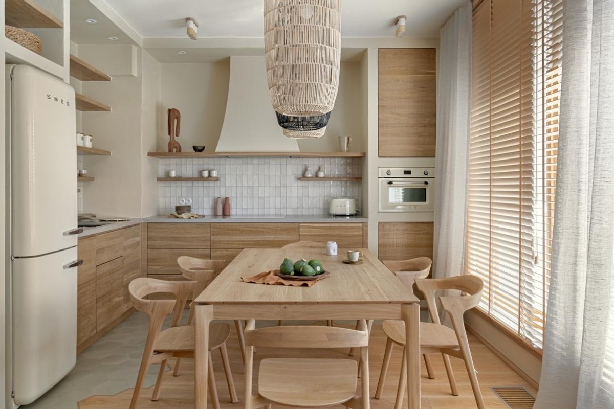 This young couple's 115 square meters small two houses are on fire, log ...