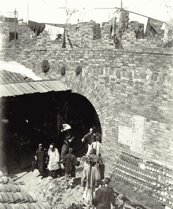 20 old photos of old society, promise me you can only look at them and ...