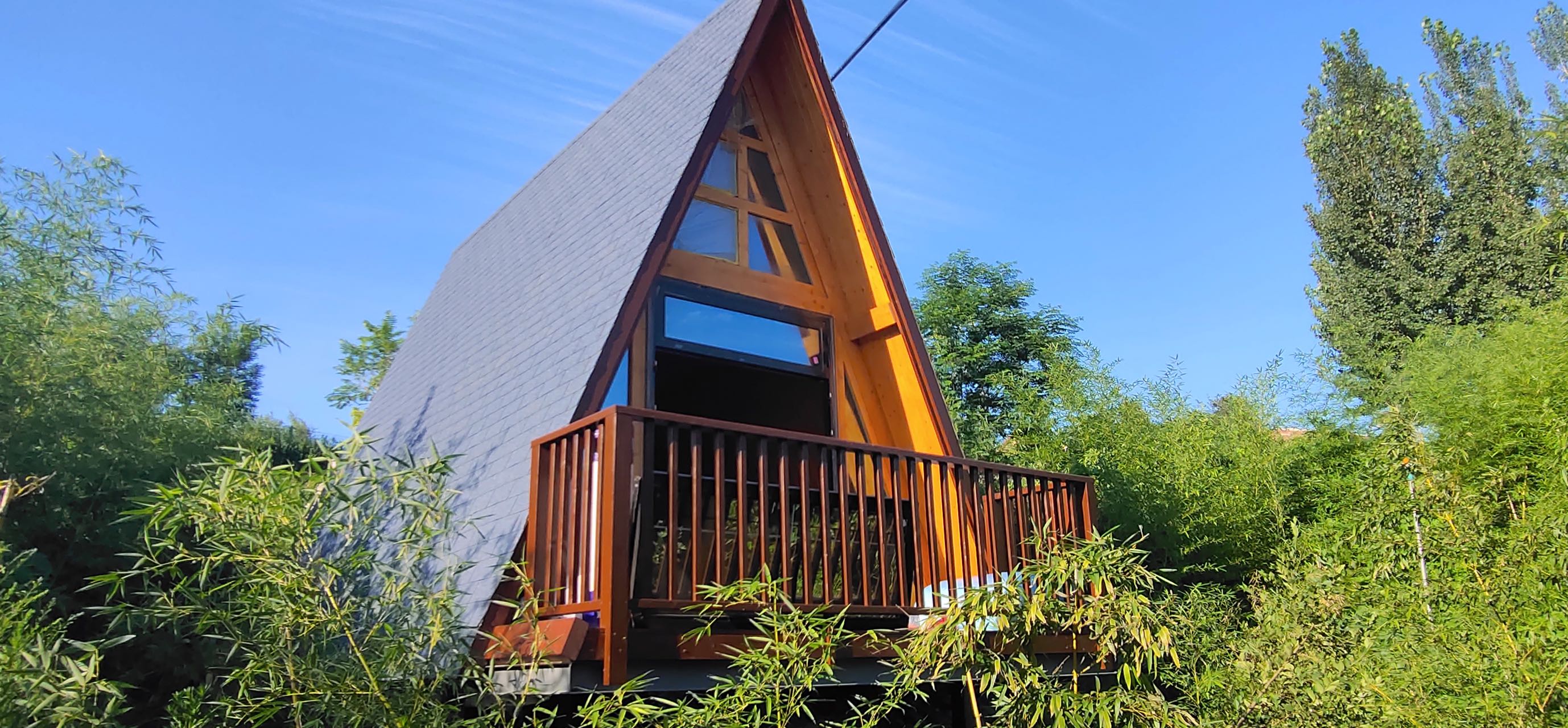 The Internet celebrity triangle cabin exploded and became a popular ...