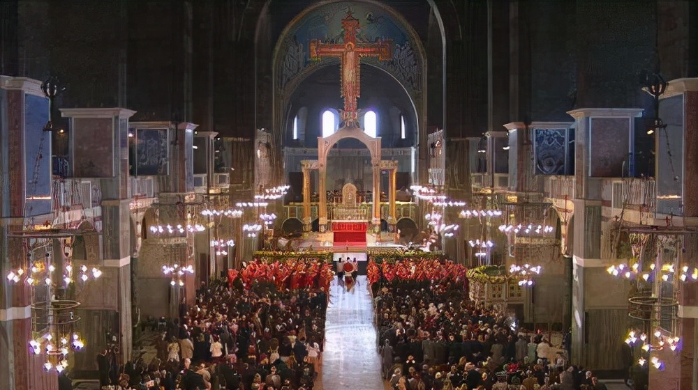 A doctor caused the explosion of the body of Pope Pius XII due to poor ...