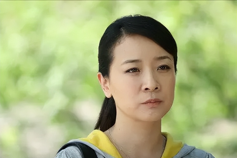 Humiliated her husband by derailing again and again, Liu Huining still defended him many times ...