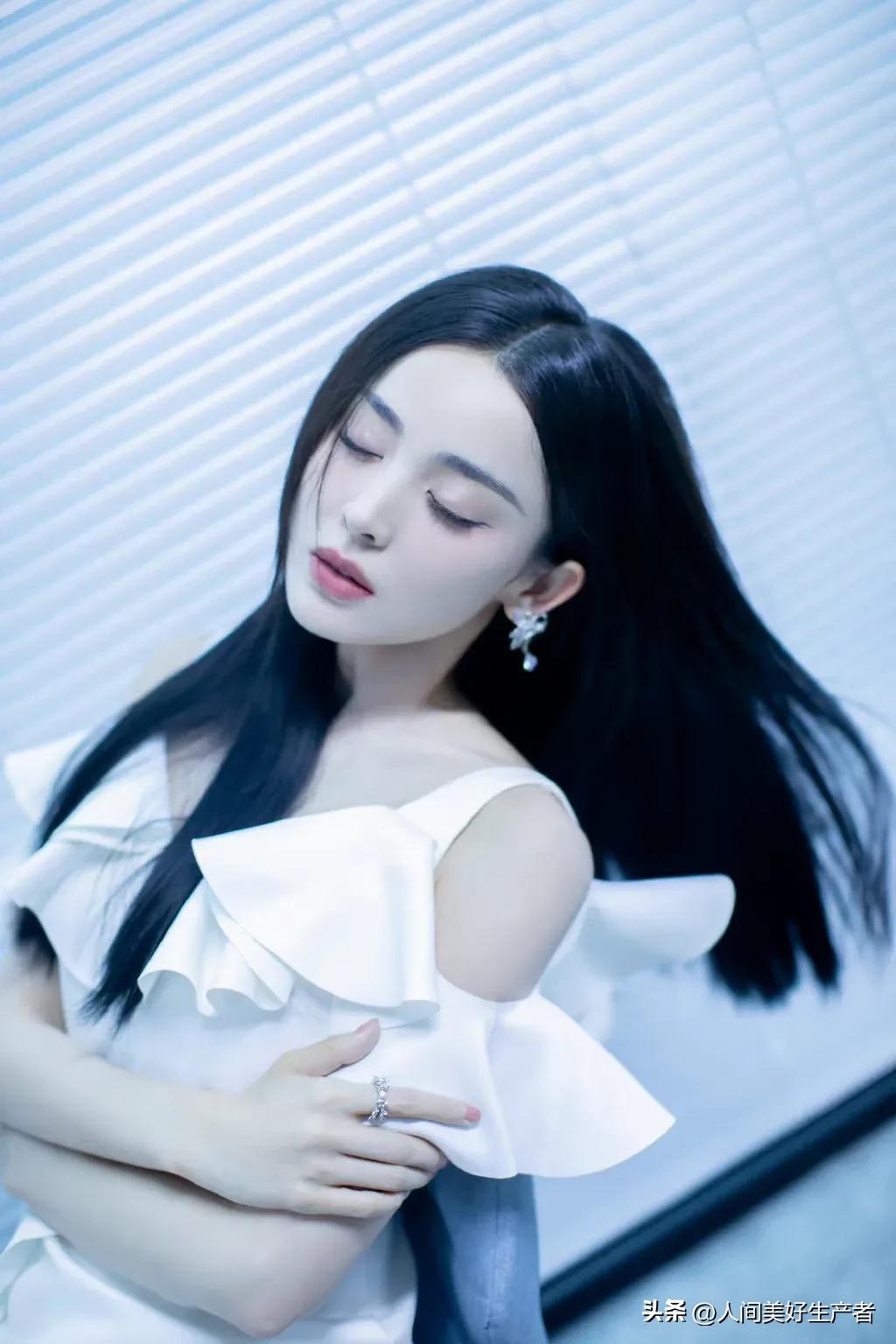 Guli Nazha, personally I feel really good-looking, fair skin, pearls ...