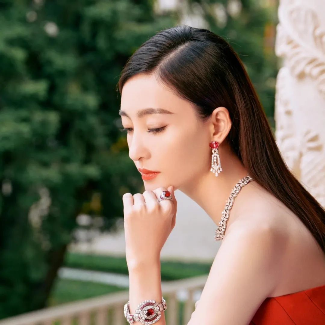 Entertainment gossip: Guan Xiaotong, Wang Likun, Zhao Youting, Wang Yibo, Yang Di - iMedia