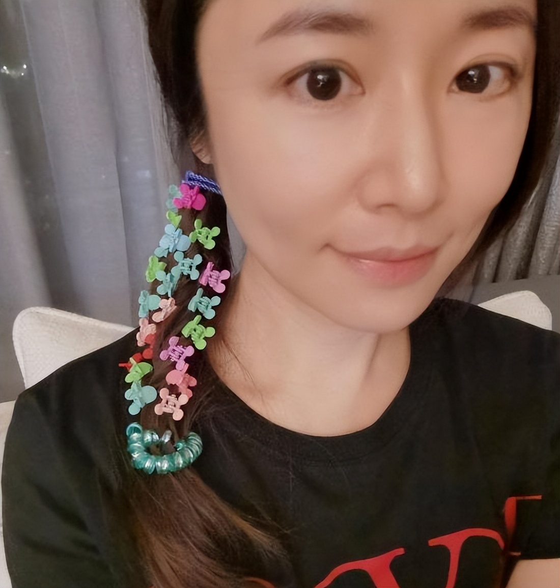 Ruby Lin has a happy daily life. She was asked by her daughter to wear ...
