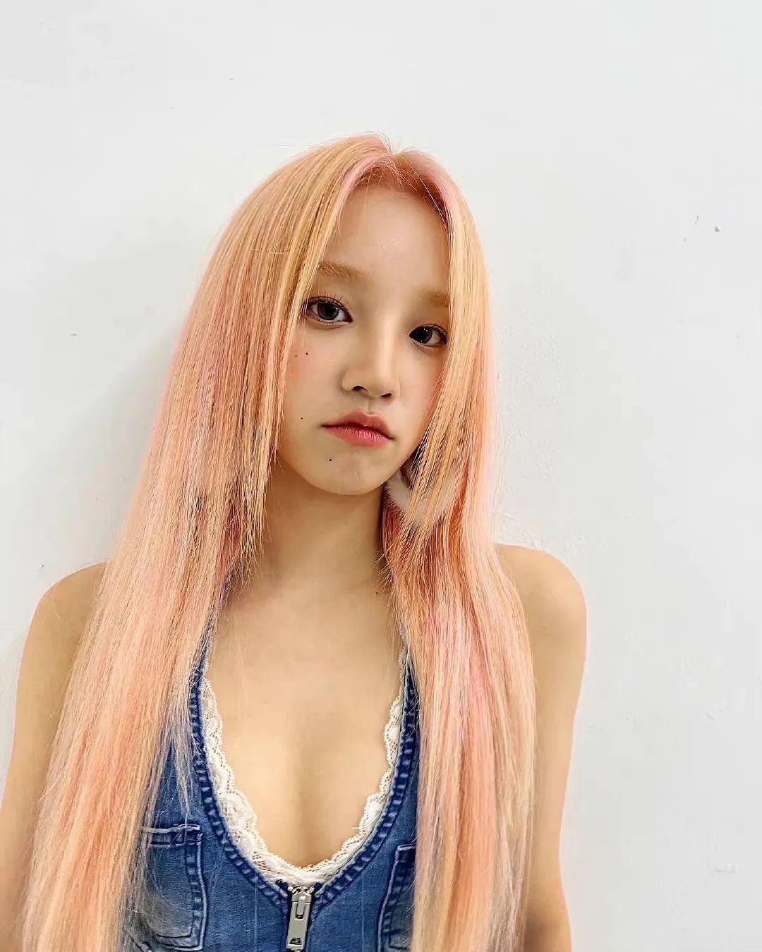 Lu Han, Yang Mi, Meng Ziyi, Song Yuqi, Liu Mintao - iNEWS