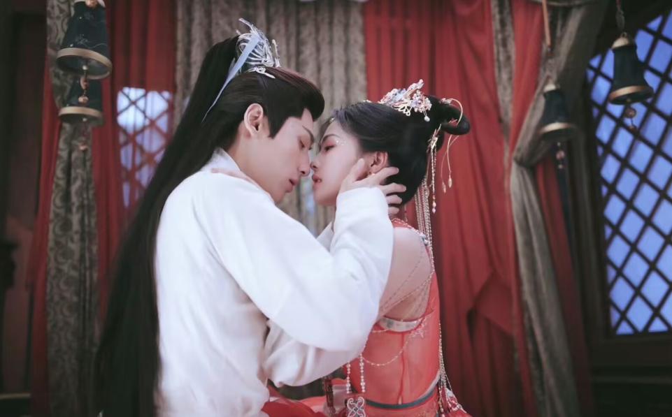 The copy of "Till The End Of The Moon" is over, Mingye Sangjiu is completely bewitched, Luo ...