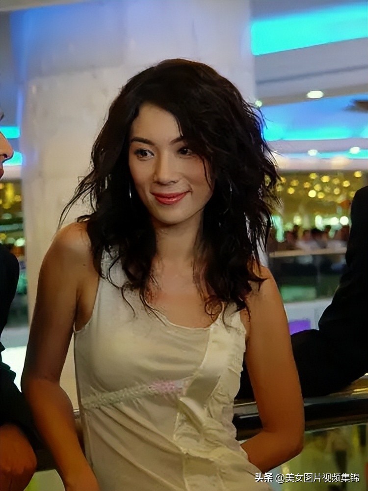 Zhang Keyi's sexy photo gallery - iNEWS