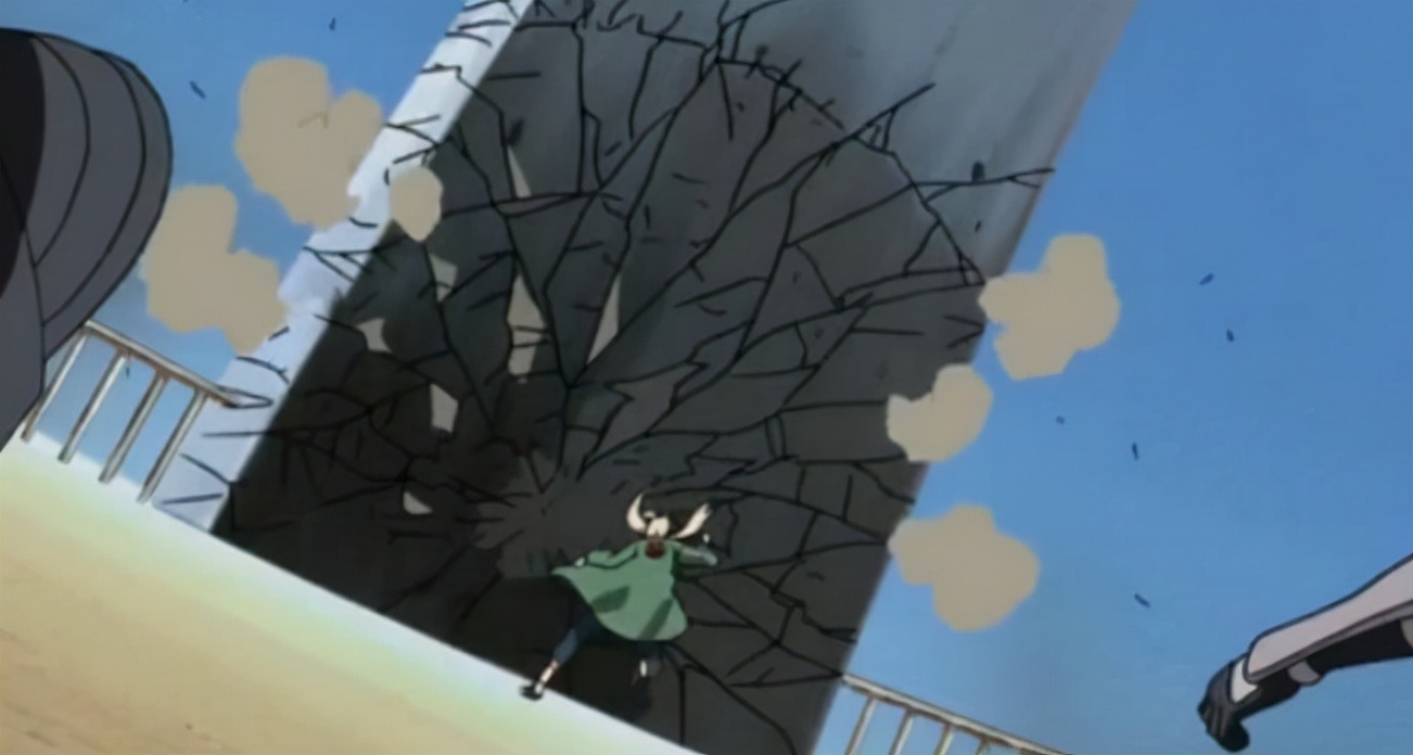 After Kakashi died, Tsunade smashed the wall. After Jiraiya died, he ...