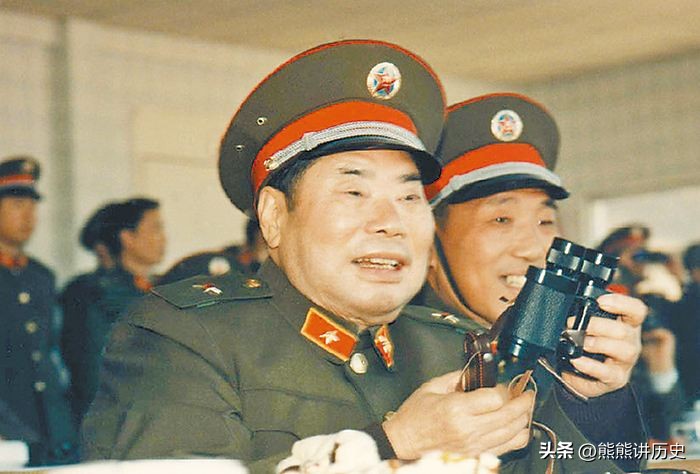 In 1980, when Yang Dezhi was the chief of the general staff, who were ...