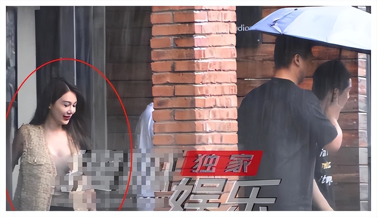 Huang Xiaoming brings his new girlfriend to show affection, Zhao Shijin is full of affection ...