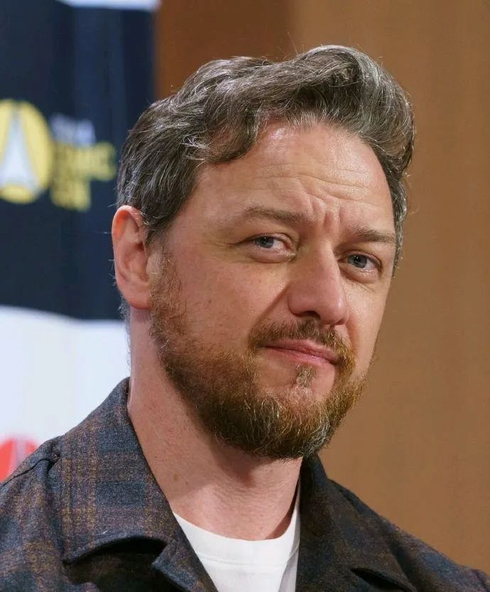 43-year-old British actor James McAvoy, fat and ugly - iNEWS