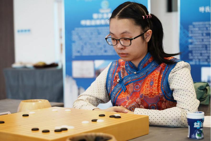 Women's celebrity battle reappears against the wind and the "Pisces ...