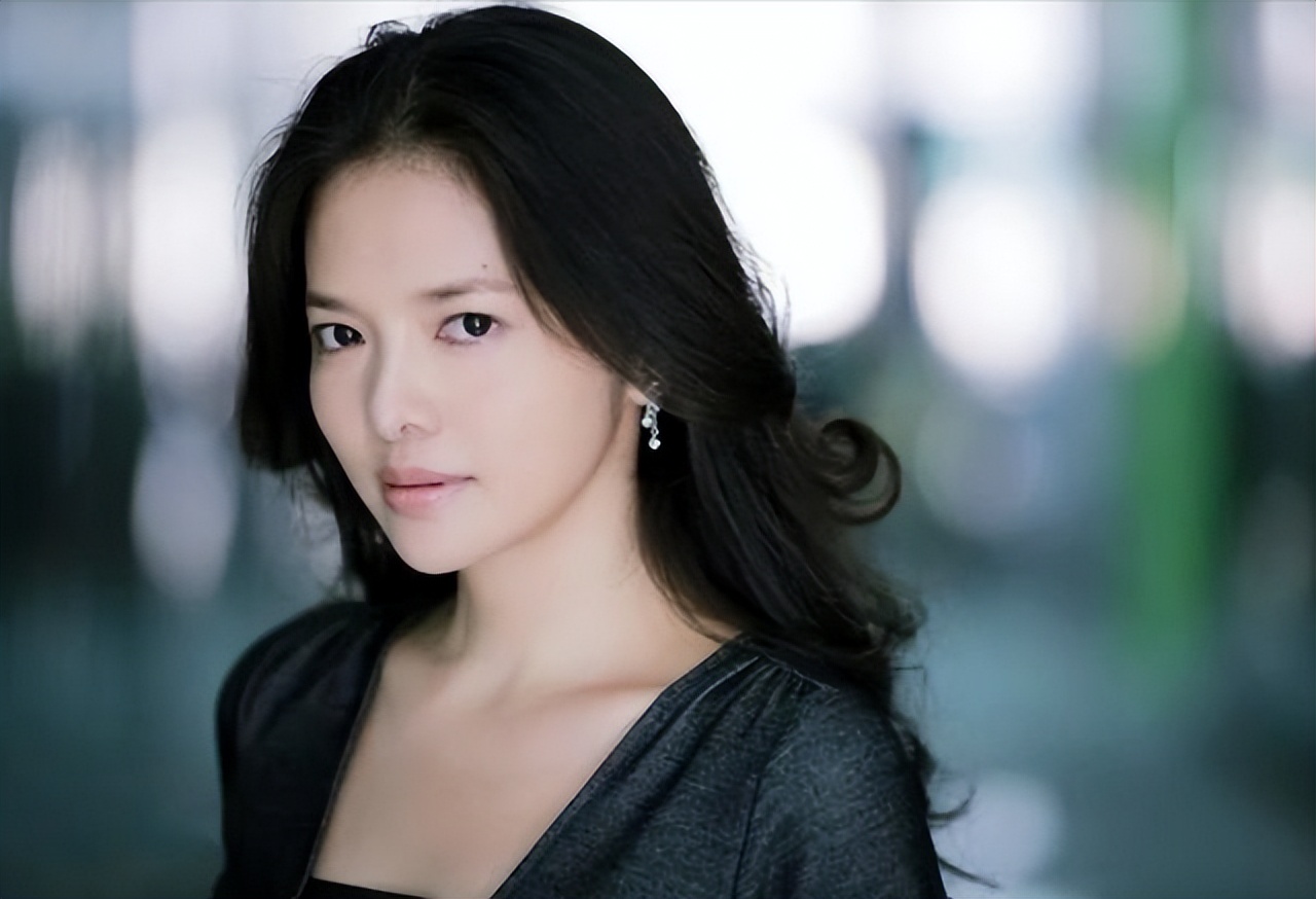 Famous host Wen Qing: Hosted the Spring Festival Gala 5 times, left CCTV at the peak, how is it ...