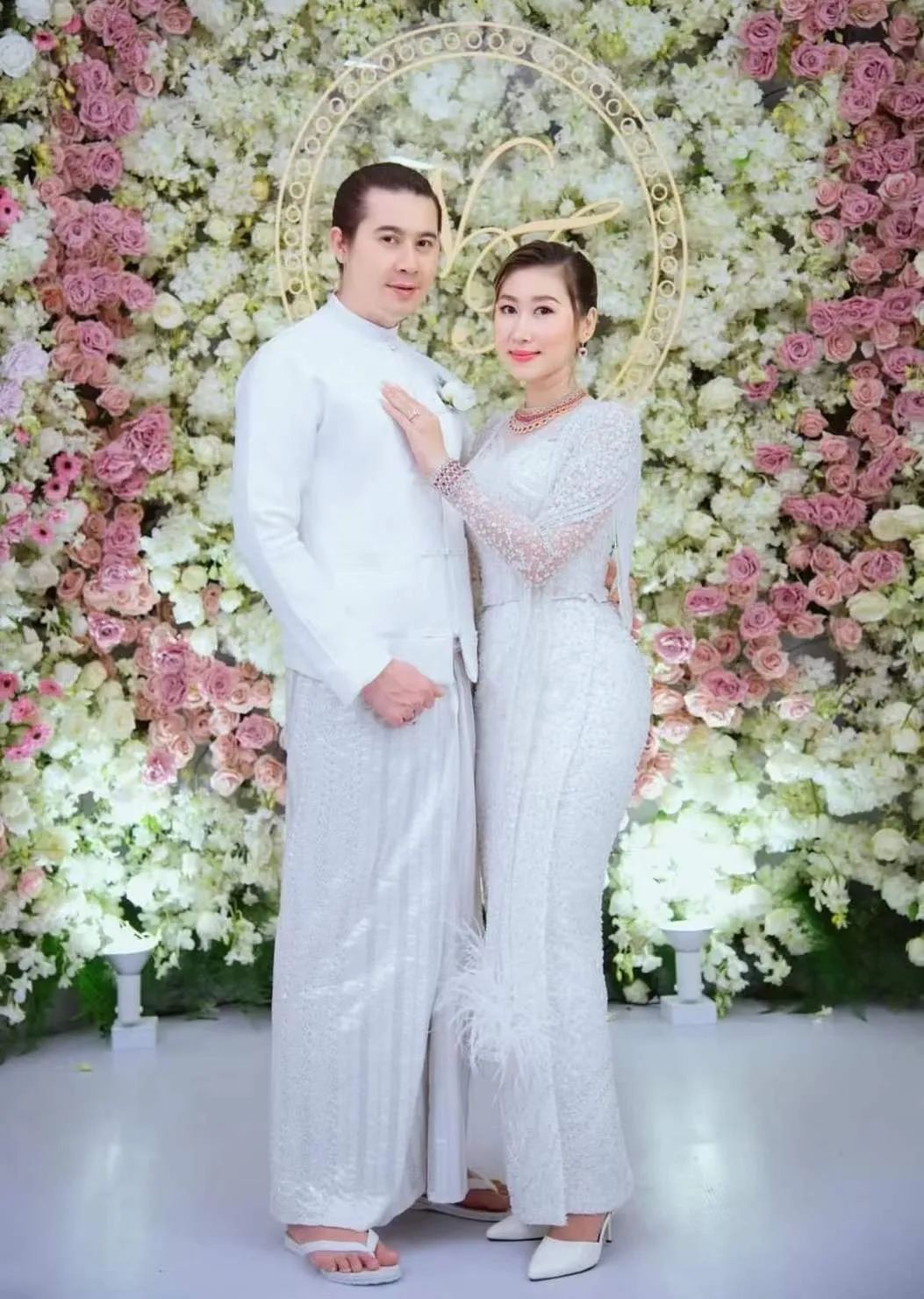 A male star in Myanmar got married, and his father-in-law has a special status!For safety, put a ...