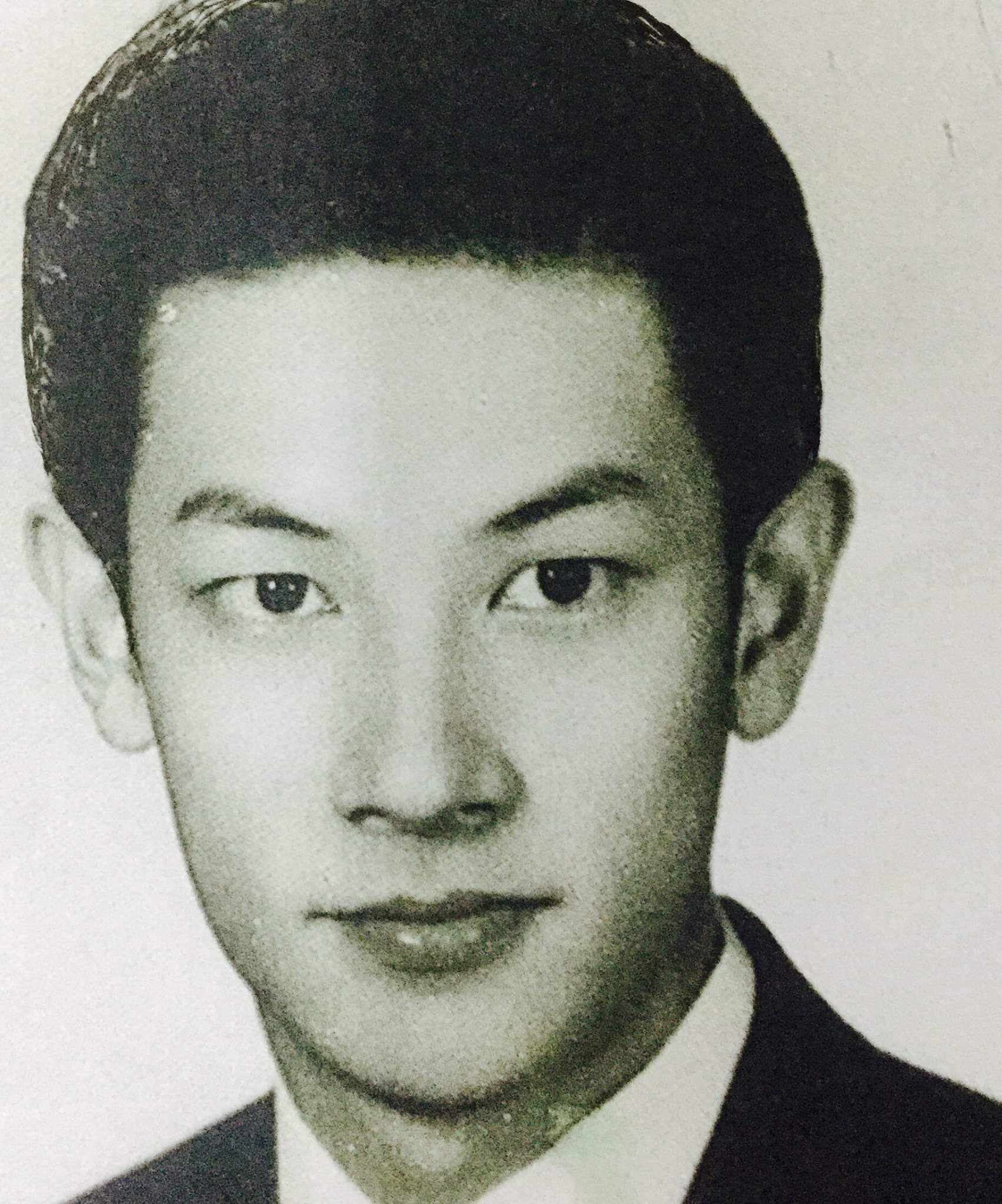 Another old Hong Kong actor passed away. Many old photos revealed that ...