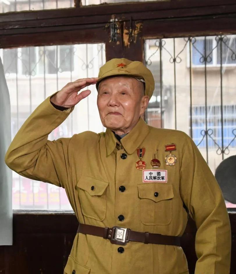 The whole country mourns!Fighting hero Zhang Fuqing, died!aged 98 - iNEWS