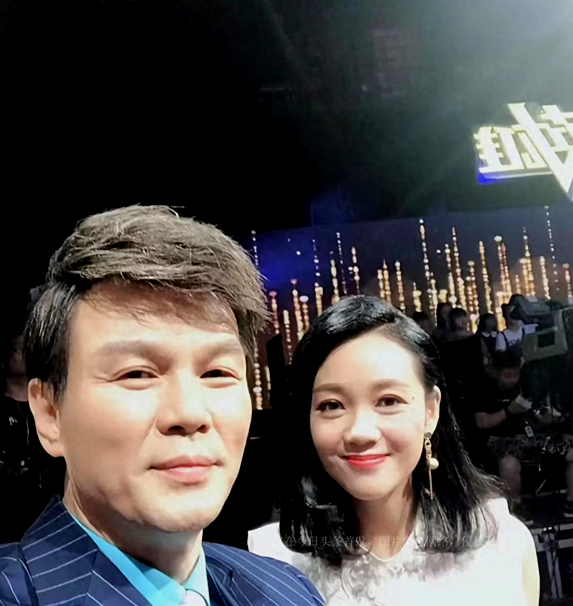 Host Li Bin made a rare appearance at a party. He was swollen and ...