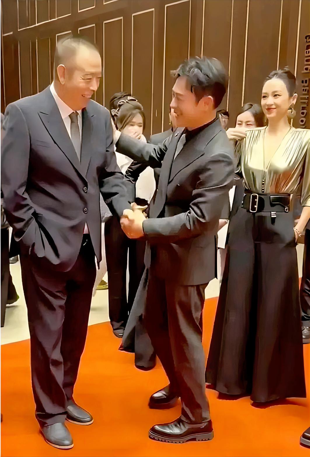 What do netizens think about Chen Kaige shaking hands with Zhang ...