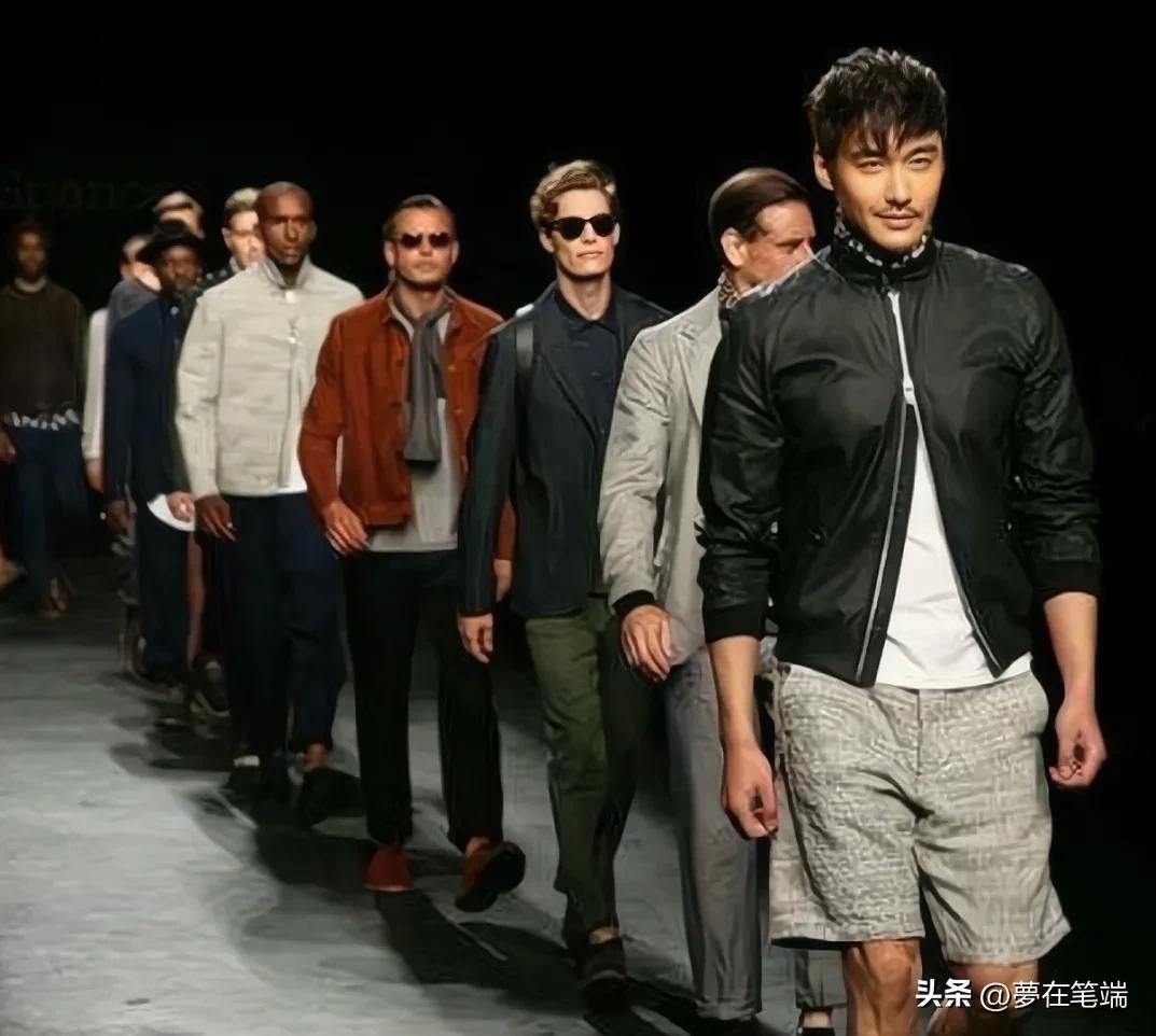 Hu Bing, China's first male model, threatened that when he was 60 years ...