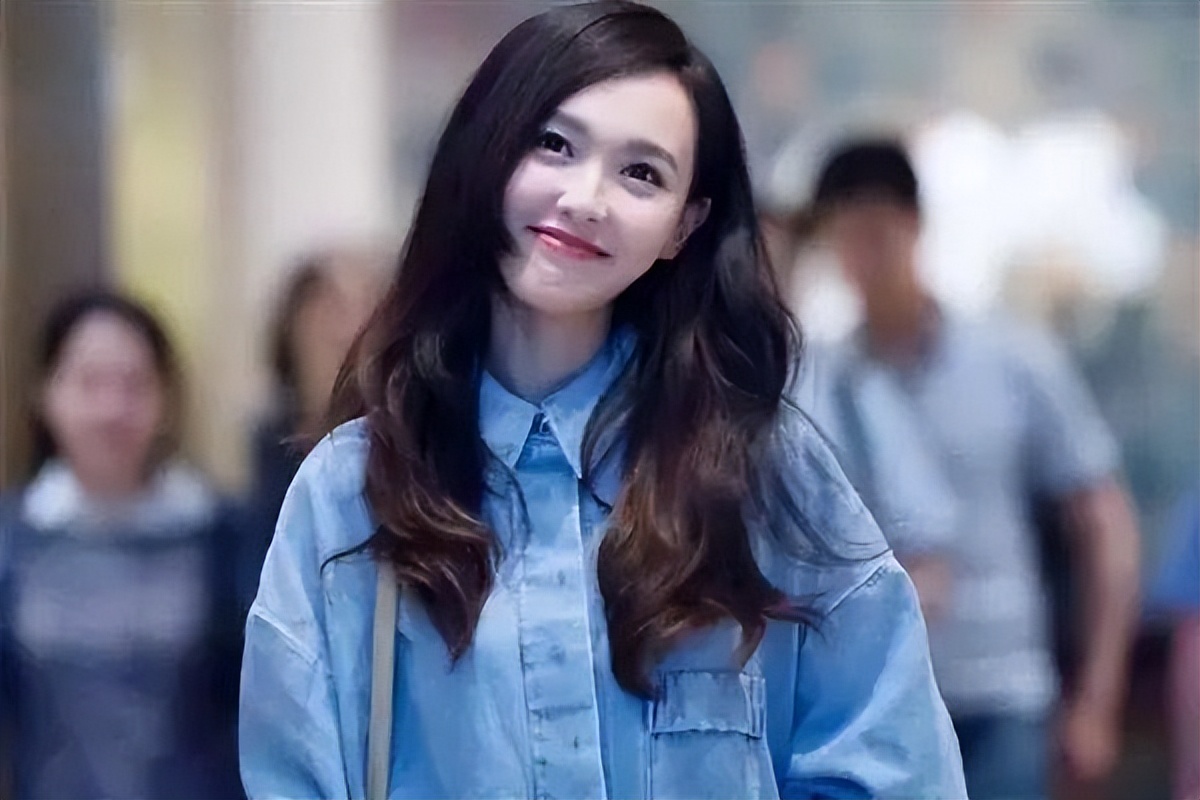 Tang Yan's Weibo night was rejected, and fans scolded the studio. Is ...