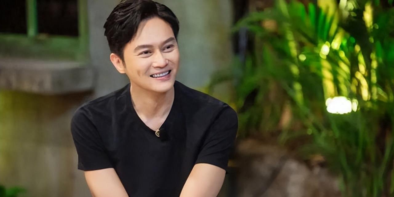 Hong Kong star Julian Cheung was taken away to assist in the ...