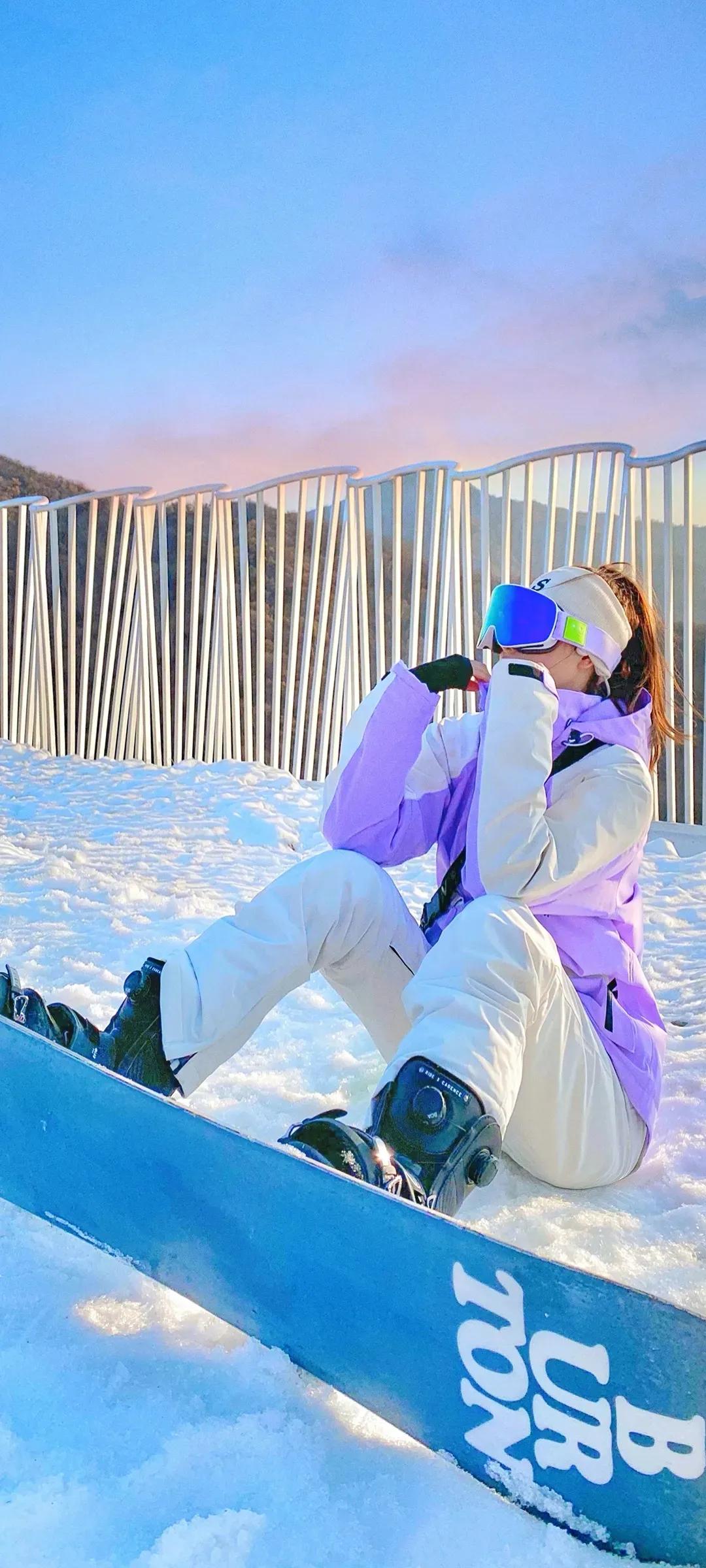 Liu Yining's full screen wallpaper - iNEWS