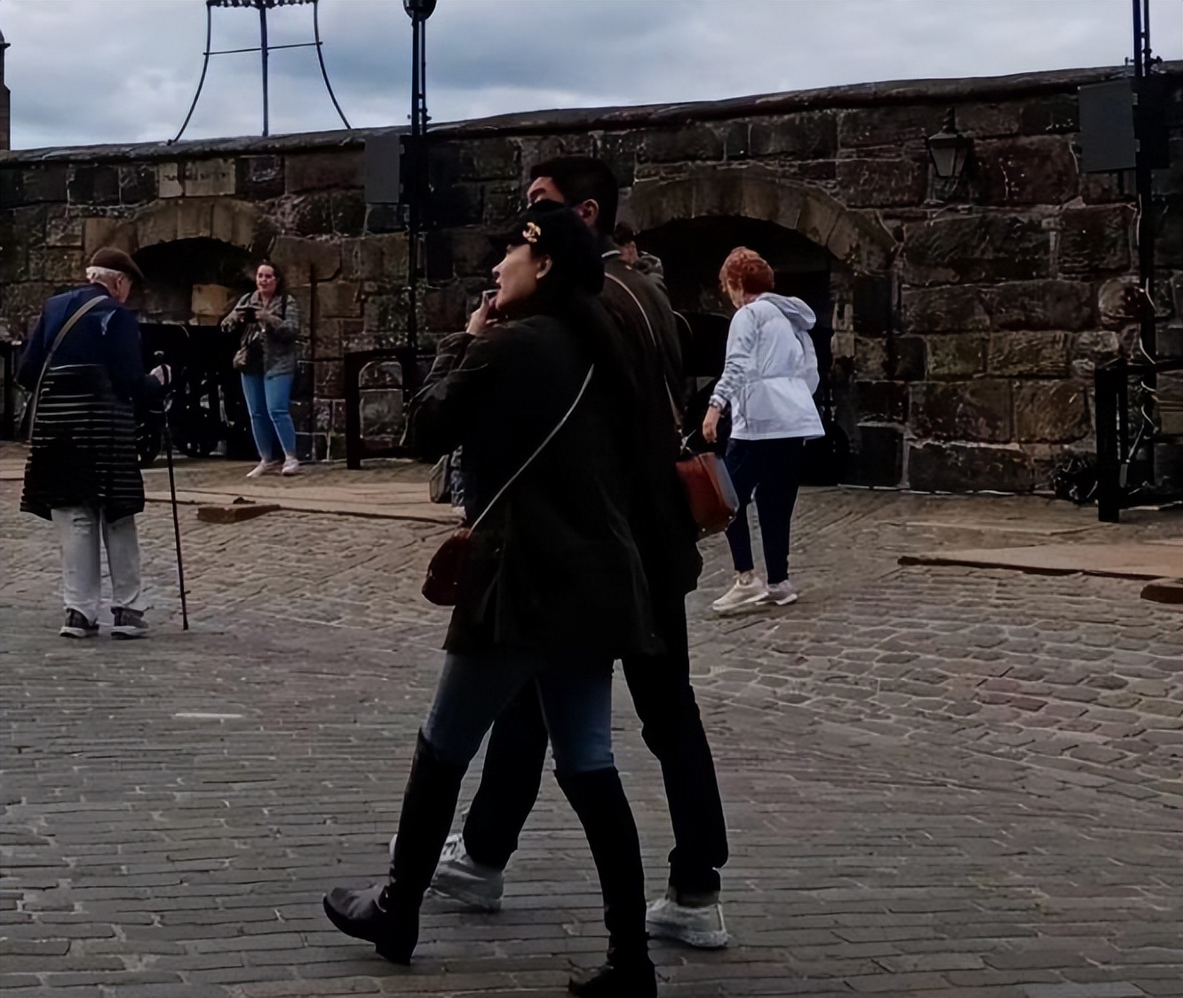 Huo Siyan and Du Jiang appeared in the UK, the couple's outfits were ...