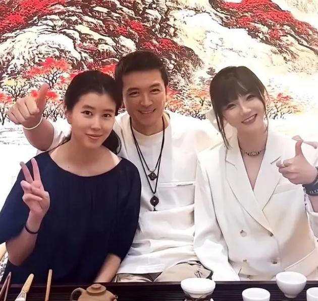 Suspect hype?Huang Shengyi lives in Yangzi Tangchen's first-class house ...