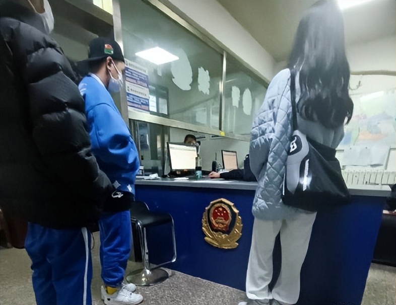 Another star's house collapsed, and the multiplayer scuffle was ...