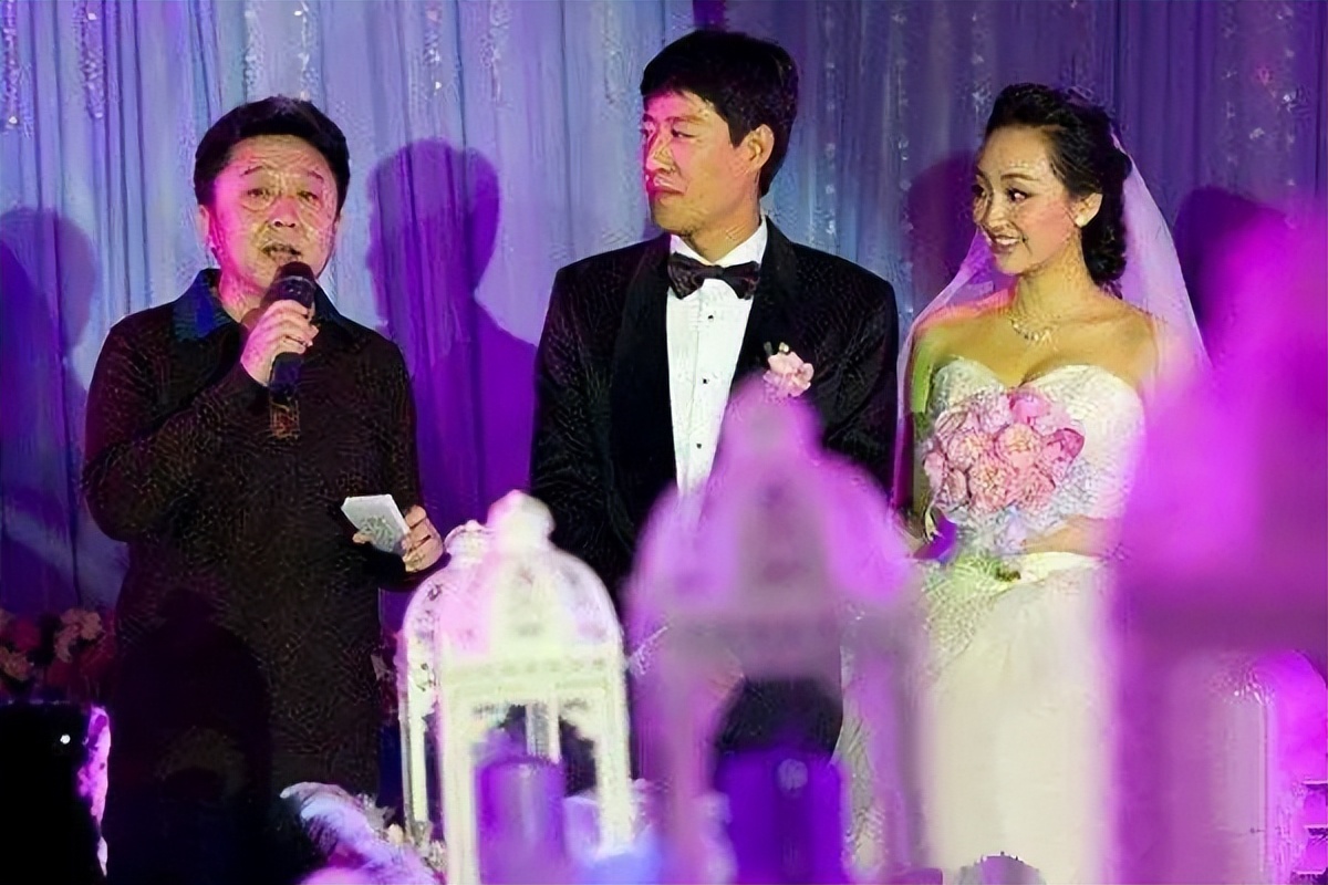 In 2011, Yu Zhen accompanied Xin Yue to meet her parents, and her ...