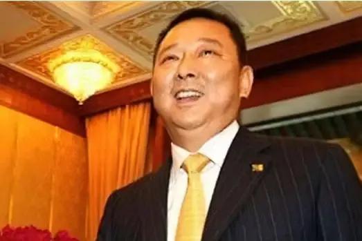 In 2015, Liu Han, with a net worth of 40 billion, was in a trance on ...