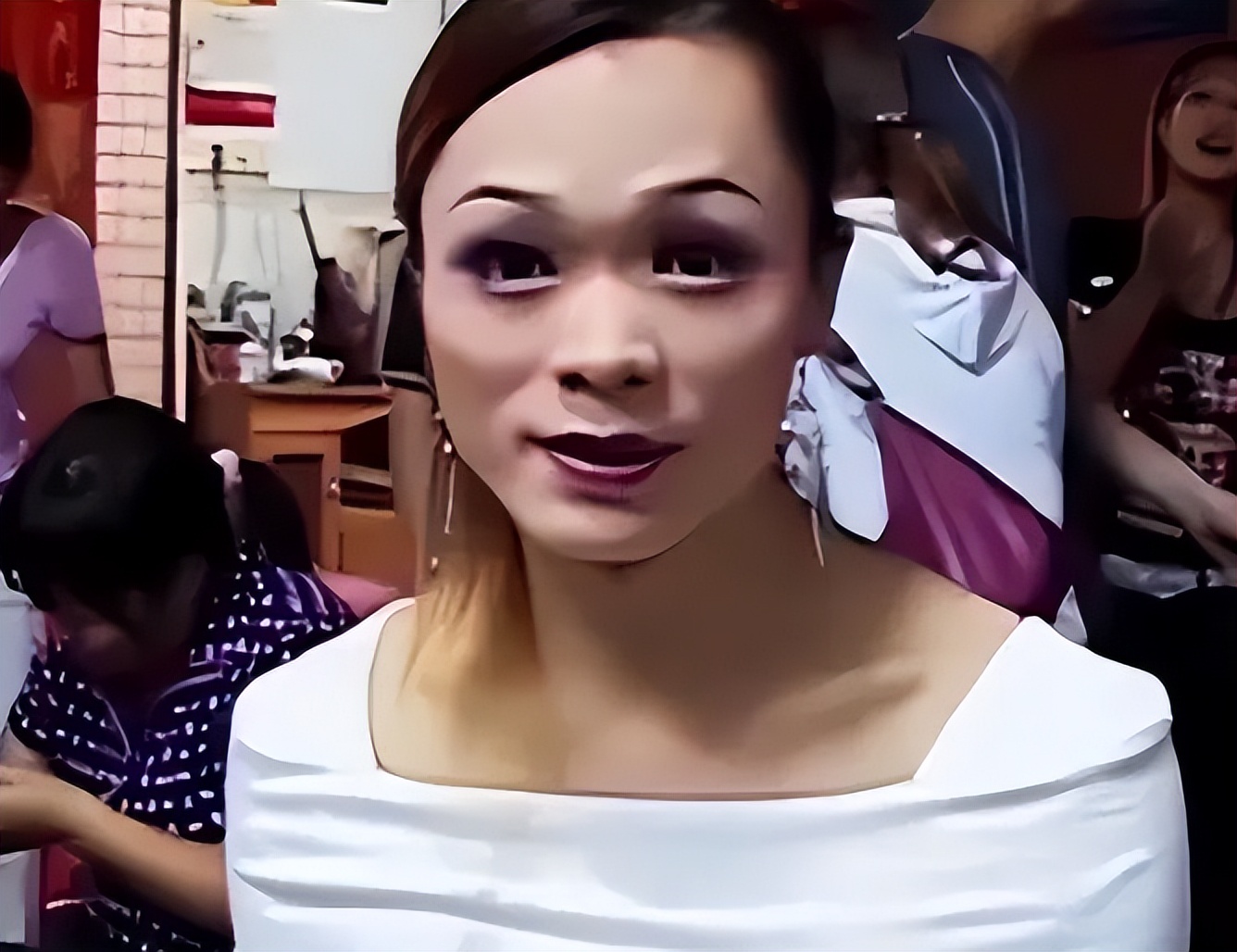 Transgender Li Ermao: Changed into a "woman" for love but was abandoned ...