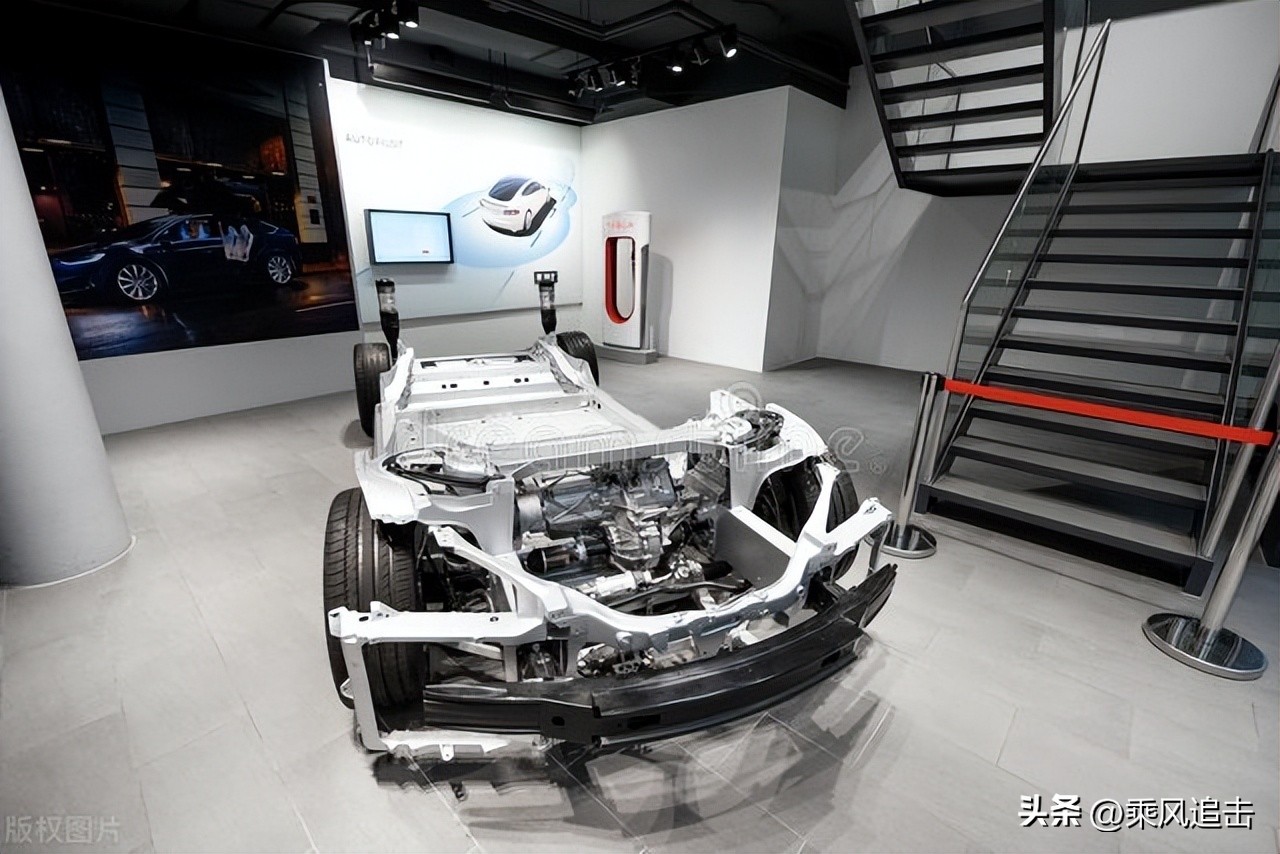 Tesla M3P battery strikes - iNEWS