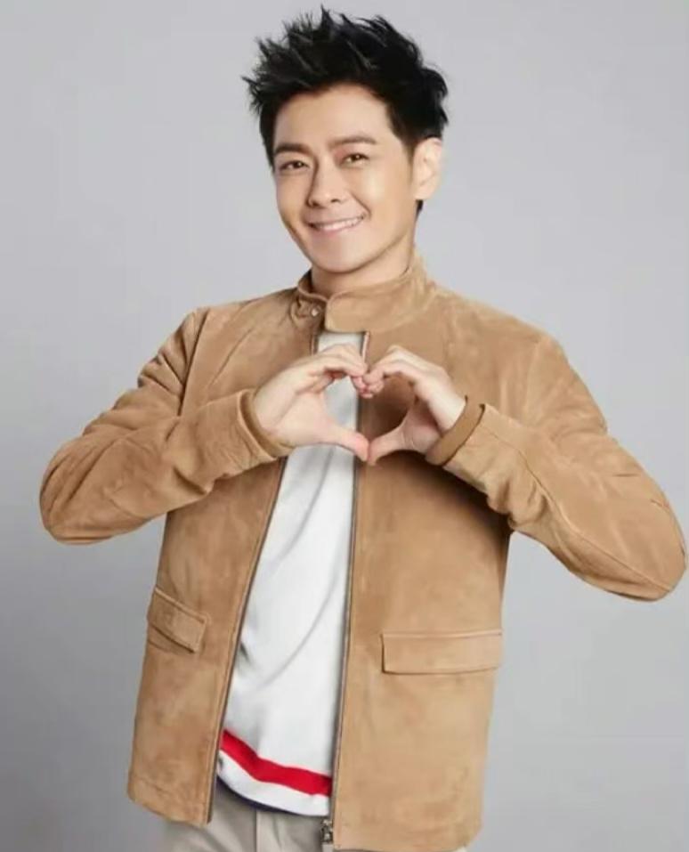 Lin Zhiying seldom posted recent photos, went to the gym to exercise ...