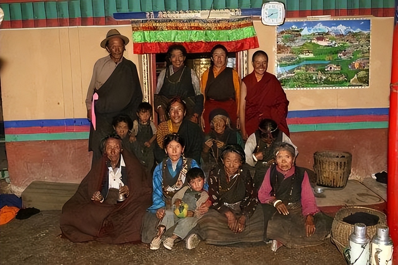 How is the night time allocated in Tibetan "polyandry" families?The ...