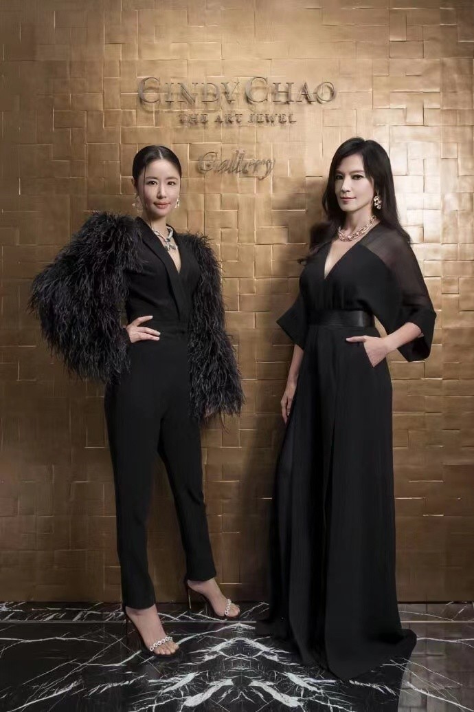 Lin Xin is like Lin Xilei, the female bully always looks very hard, but ...