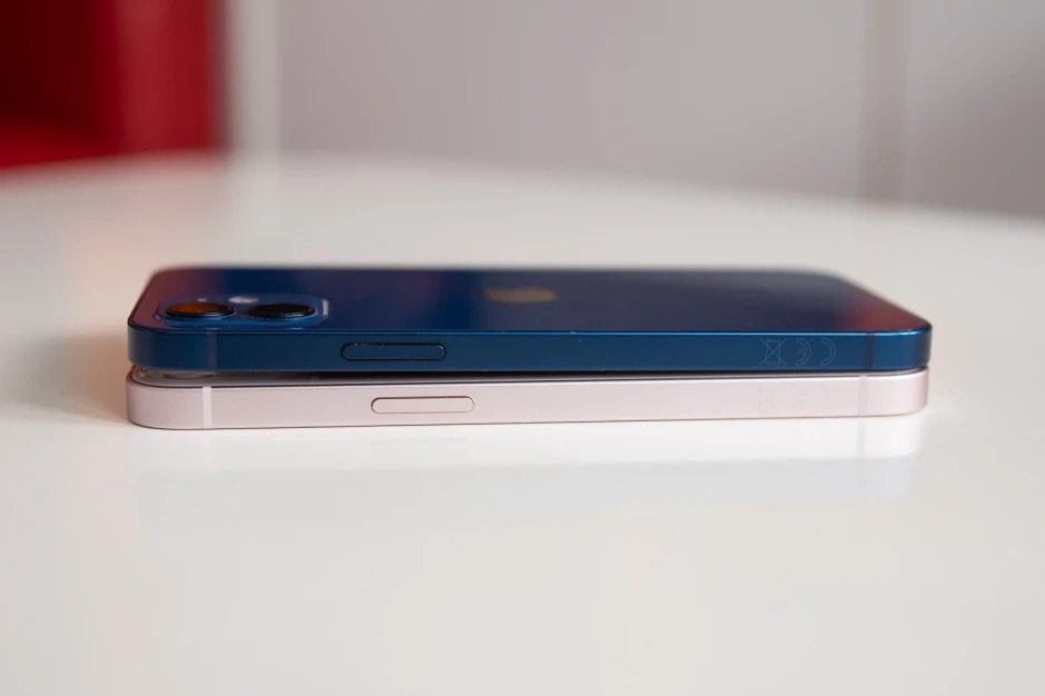 iPhone 12 mini vs iPhone 13 mini detailed comparison: pros and cons at ...