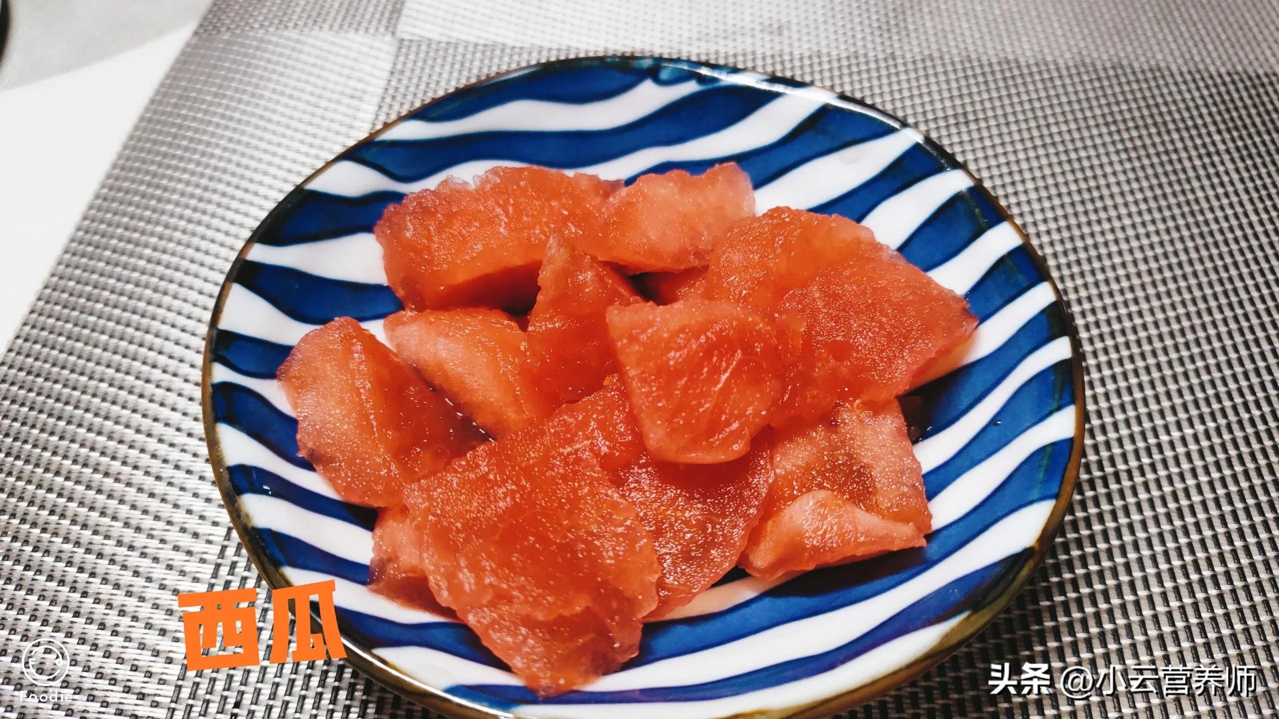 Homemade taro balls and fruit, give a bowl to the student party - iNEWS