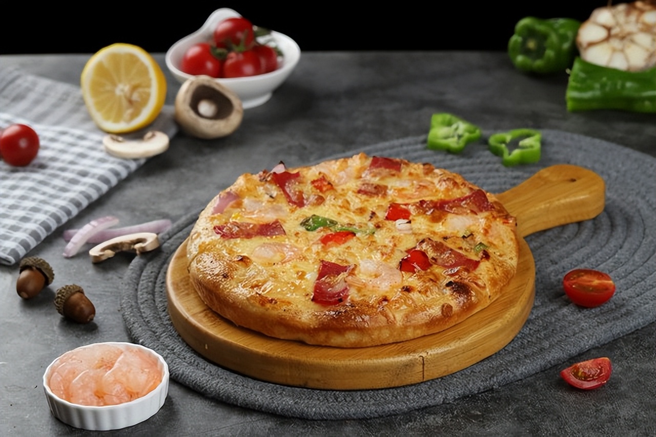 Step inside Italy to discover the history of Neapolitan pizza and its ...