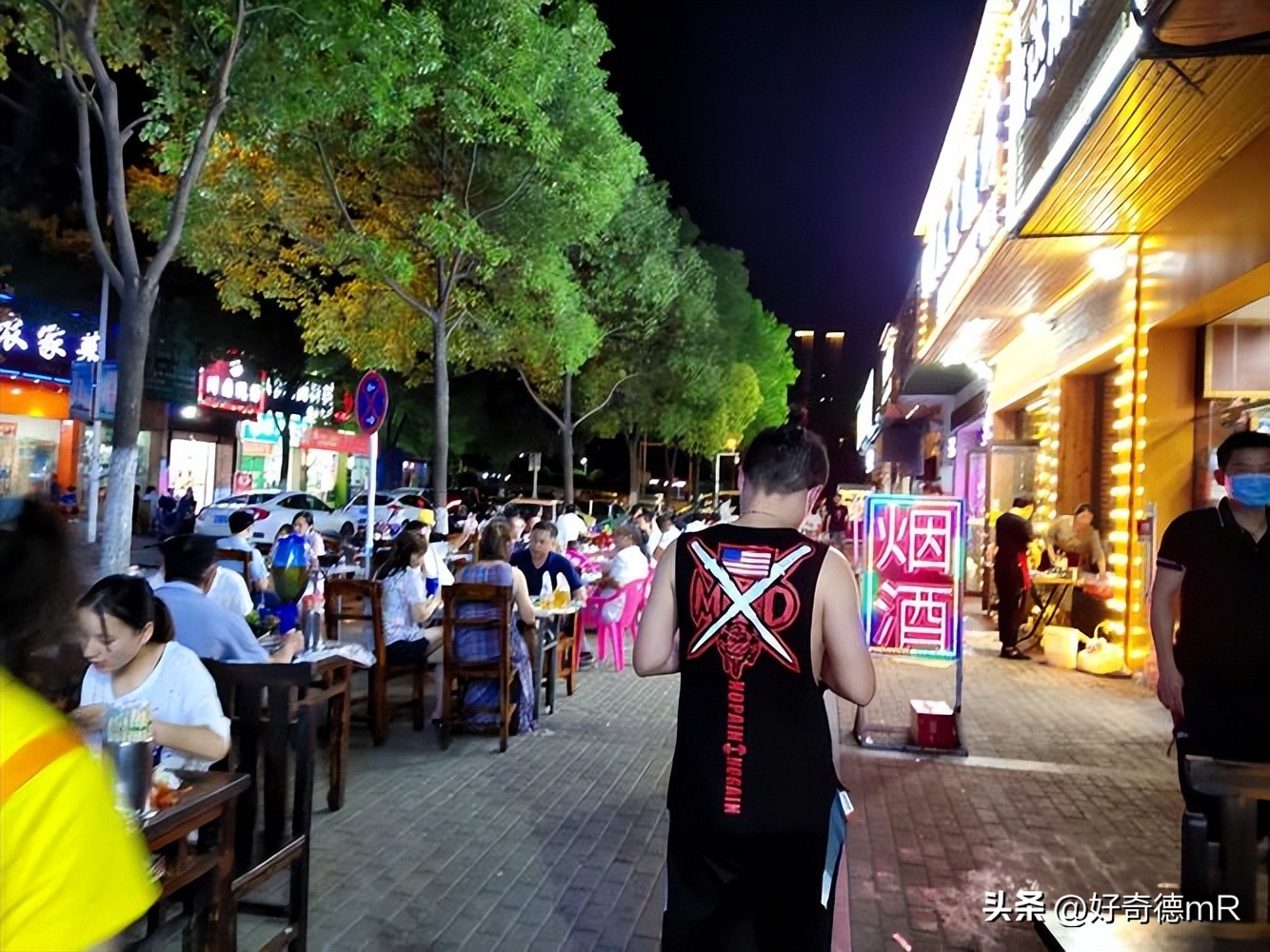 Taste life, taste Wuhan barbecue - iNEWS