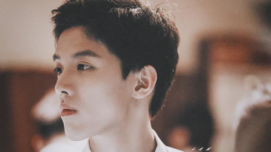 Zhou Junwei: He gave all his favors to his wife - iMedia