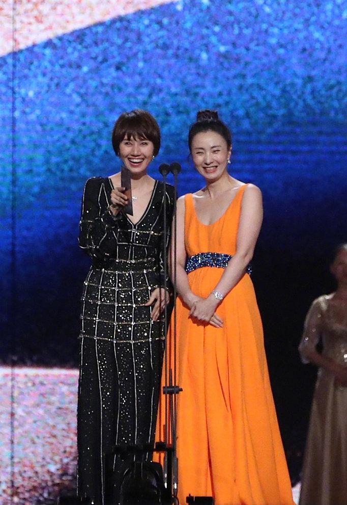 Yuan Quan is in the same frame as Qin Hailu and Tao Hong, who is ...