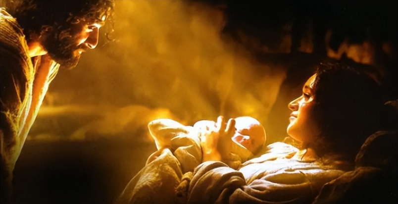 The savior has come! Maiden Mary accepts God's instruction to give birth to the holy child in ...